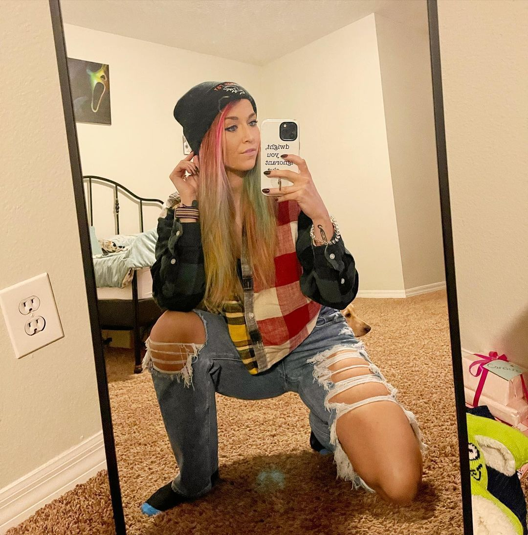 Team Kick Source | Nixon Newell & Tegan Nox Fansite | Nixon Newell ...